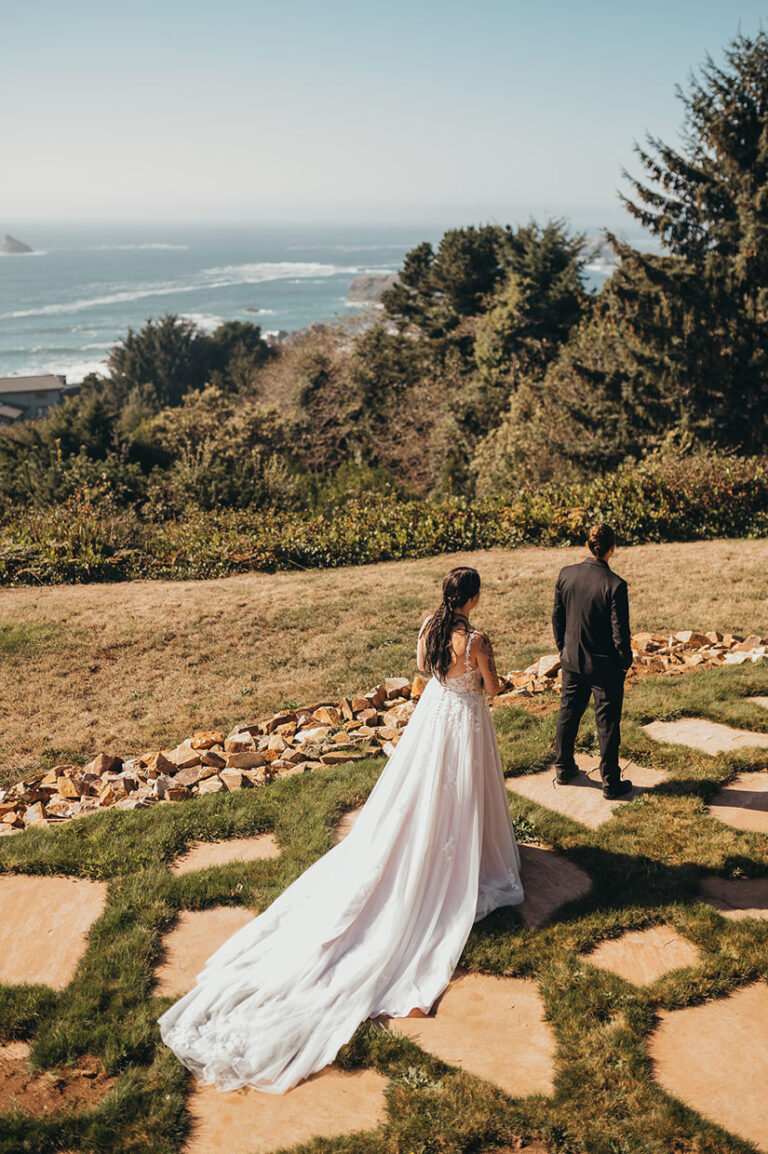 A Stunning Beach Elopement on the Oregon Coast
