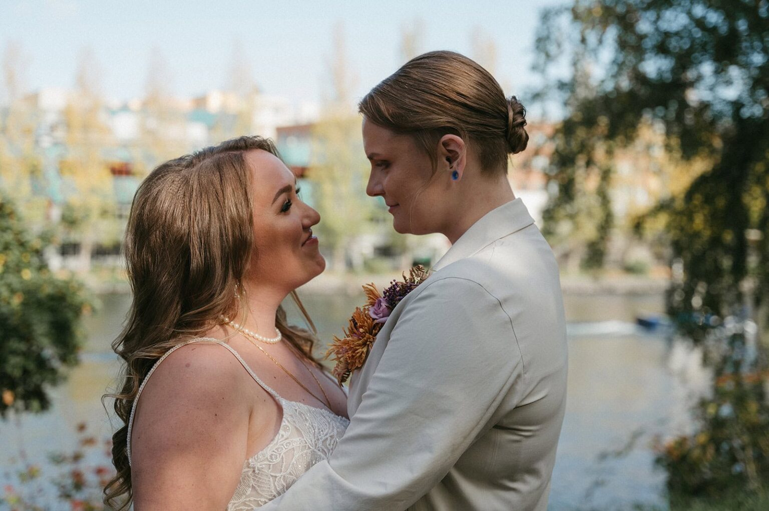 Sustainable Fall Wedding Editorial in a Seattle Greenhouse