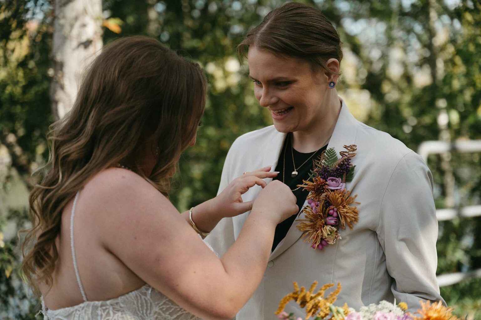 Sustainable Fall Wedding Editorial in a Seattle Greenhouse