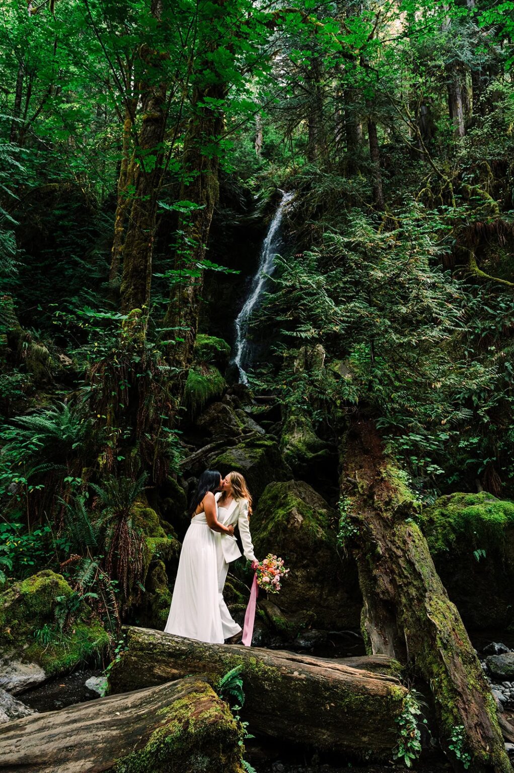 A Forest-to-Beach Elopement in Olympic National Park