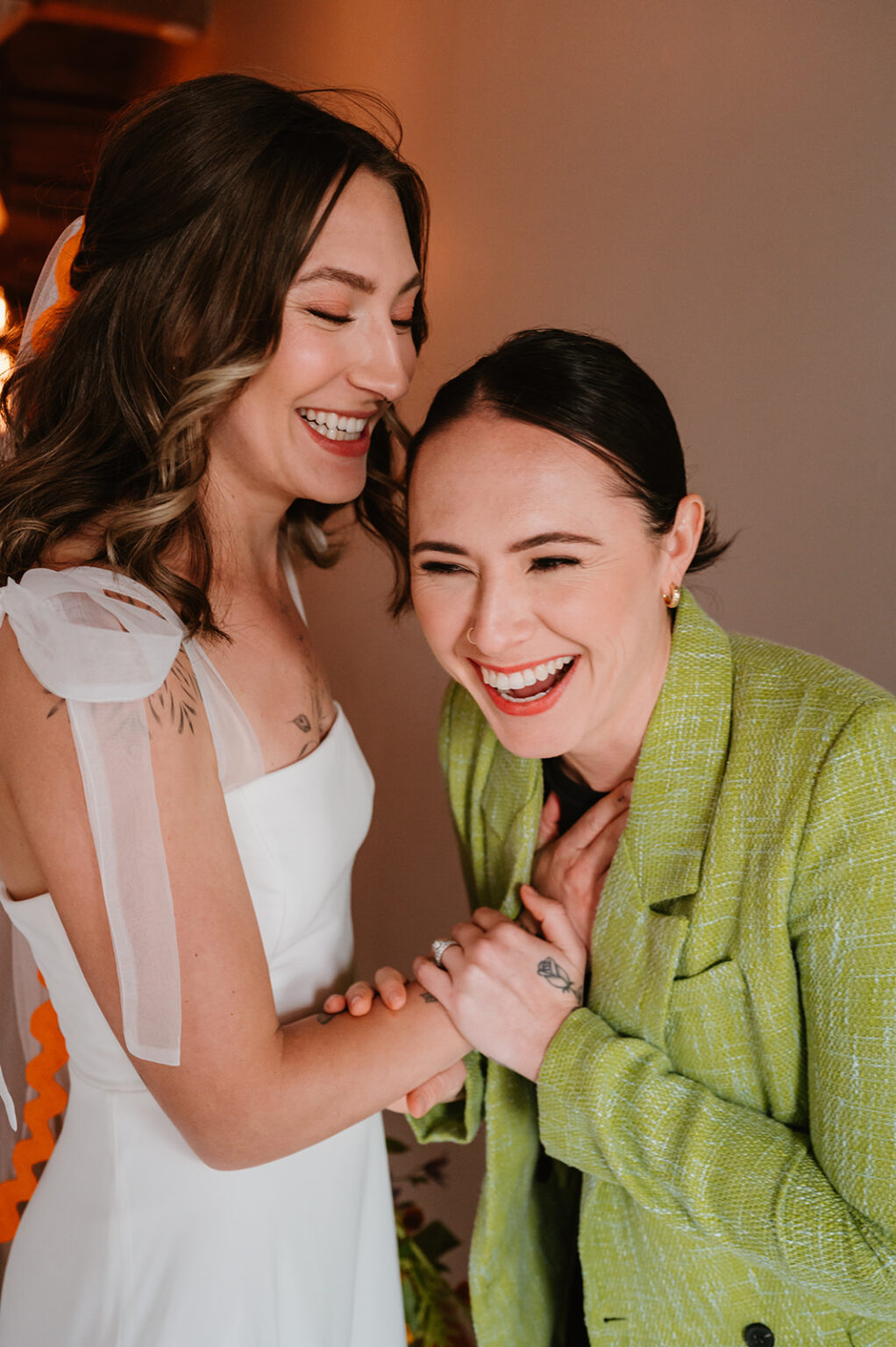 Playful Palettes at an Oregon Waterfront Elopement